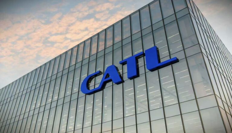 Top battery makers' market share in China in 2025: CATL 43.42%, BYD 21. ...